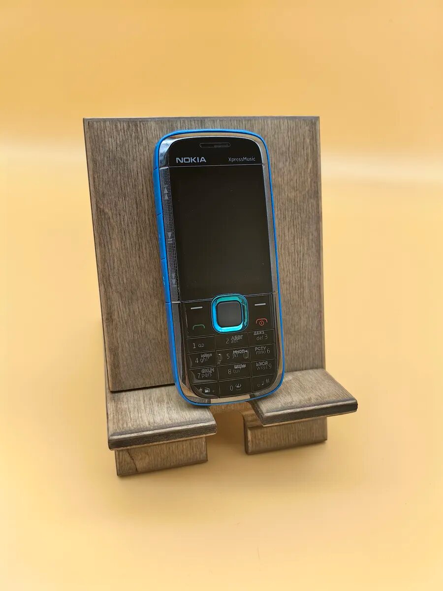 Кнопочный мобильный телефон Nokia 5130 XpressMusic