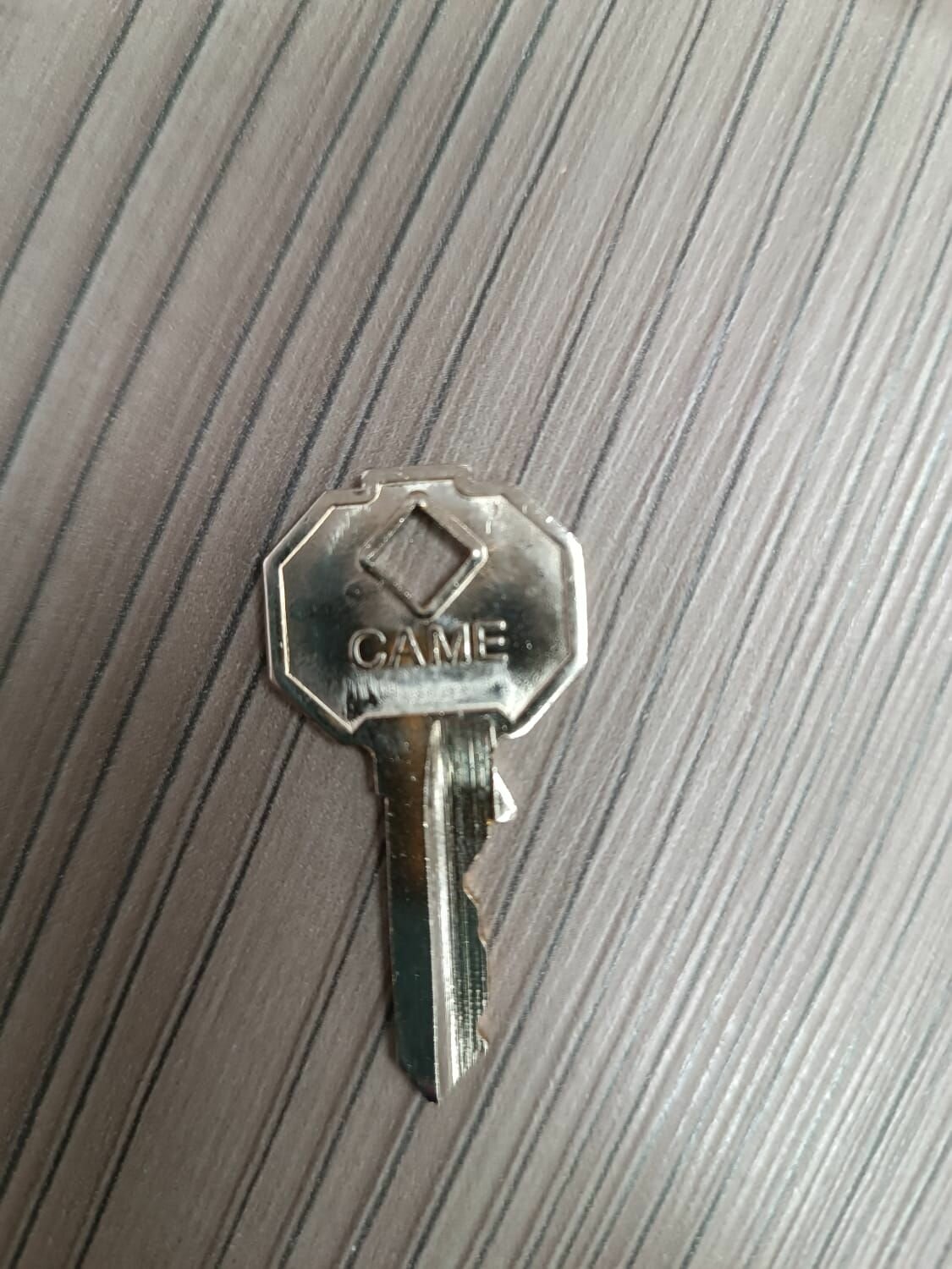 Ключ для тумбы шлагбаума CAT, Gard 2080/3000/4040/5000/6000,6500, BY3500T арт 88003-0069 Каме