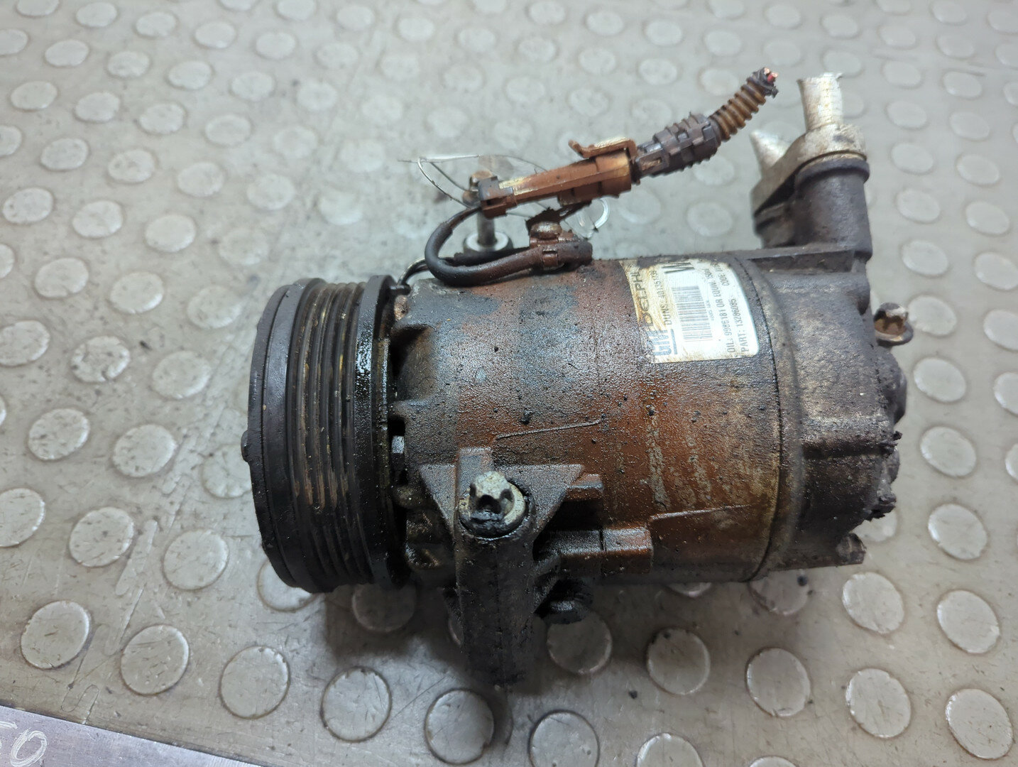 Компрессор кондиционера Opel Astra H Б/У