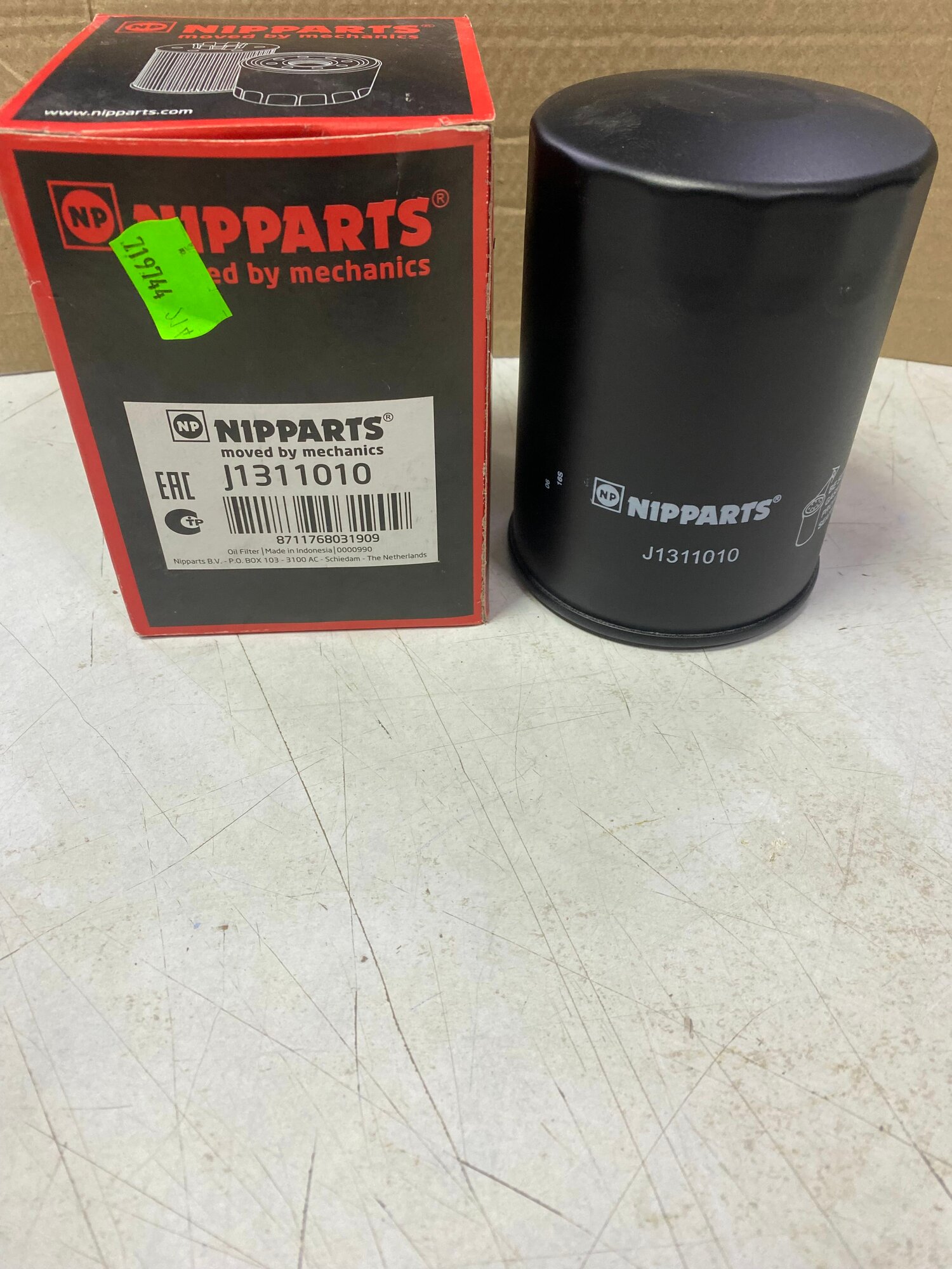 Фильтр масляный NIPPARTS J1311010