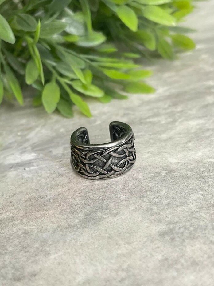 Моносерьга кафф, славянский оберег