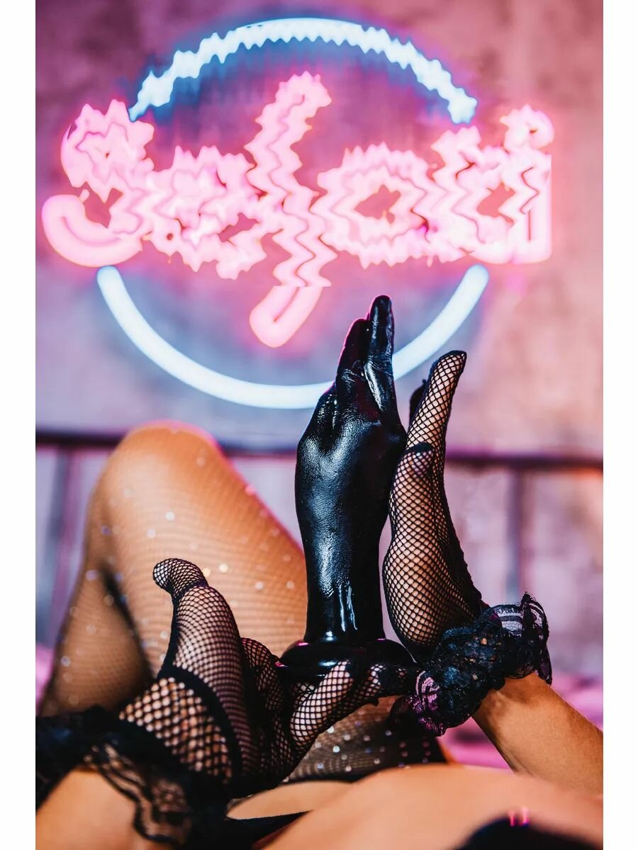 Фаллоимитатор