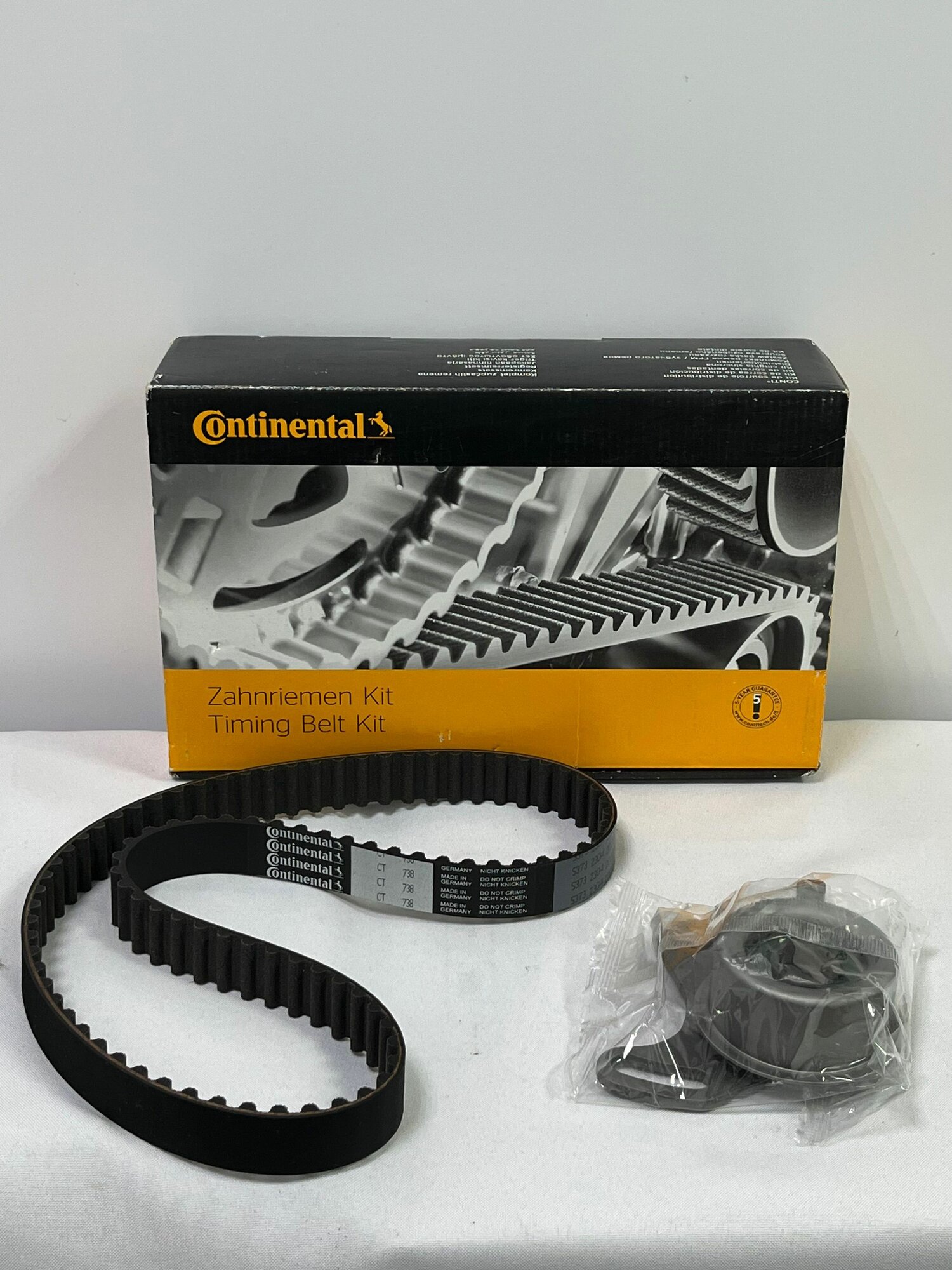 Комплект ремня ГРМ CONTITECH HYUNDAI ACCENT (X-3) / ACCENT седан (X-3)/ LANTRA Mk II (J-2) / LANTRA Mk II универсал (J2) / S COUPE (SLC)арт. CT738K2