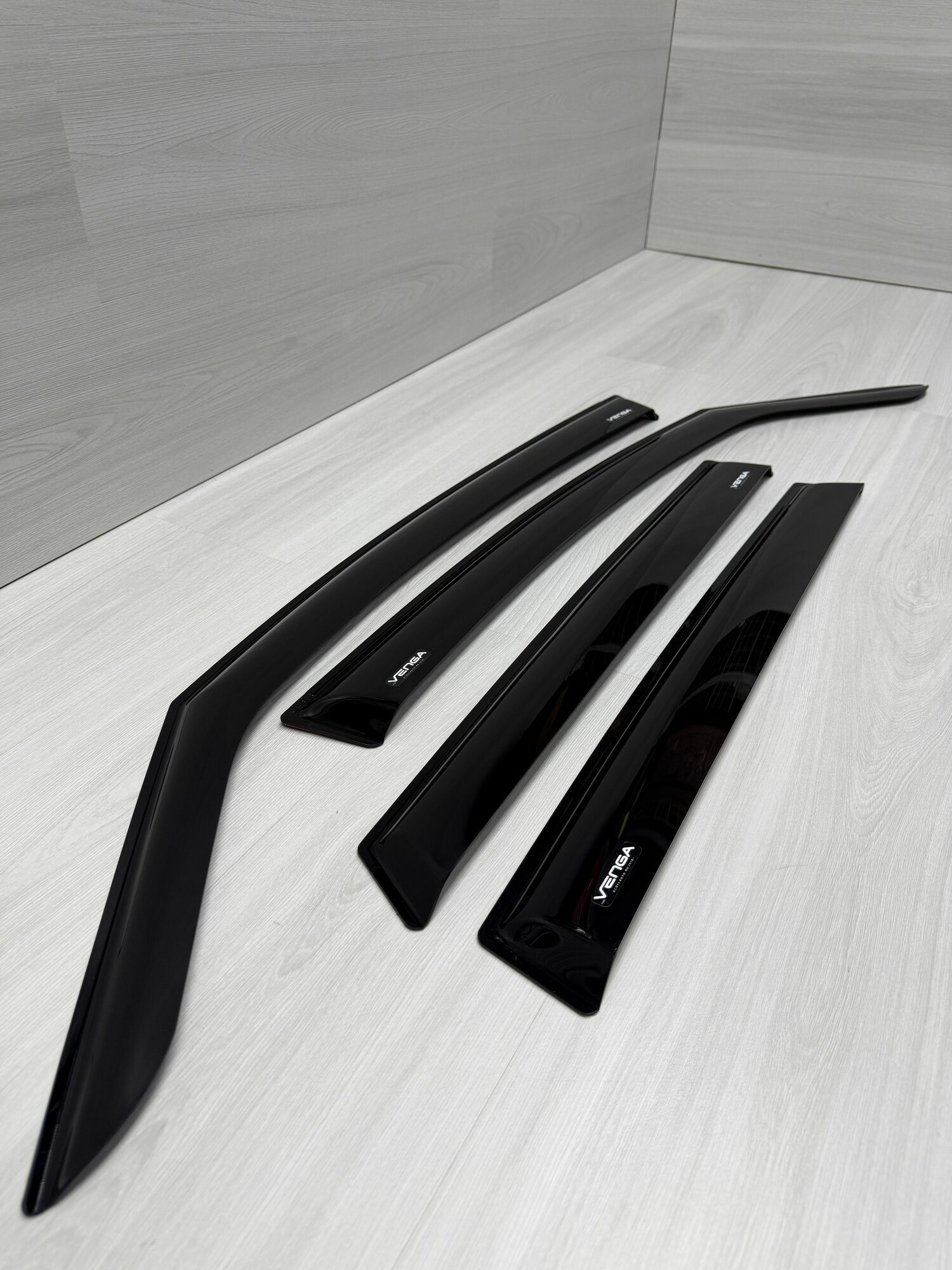 Дефлекторы окон на Kia Venga (Киа Венга)