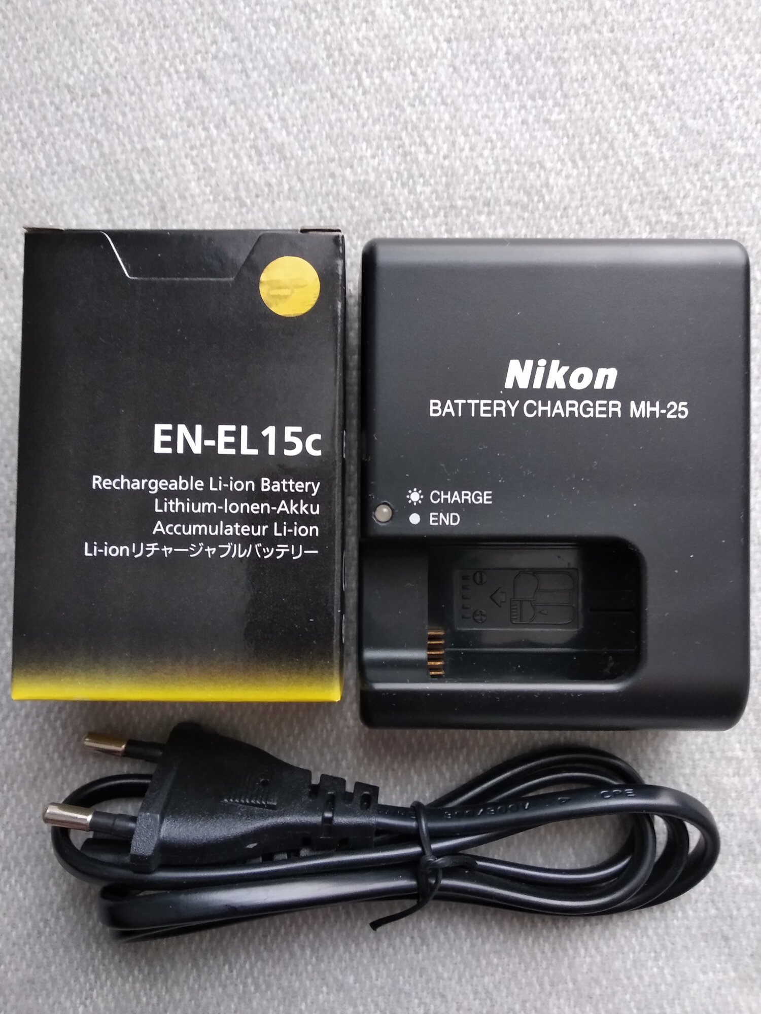 Аккумулятор EN-EL15C +зарядное устройство MH-25