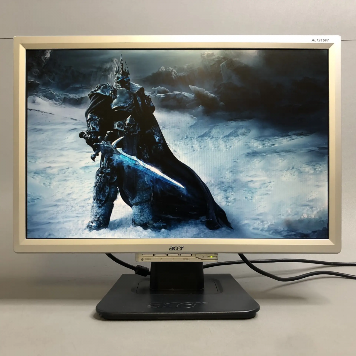 19'' Монитор Acer AL1916W, 1440x900, 75 Гц, TN серый