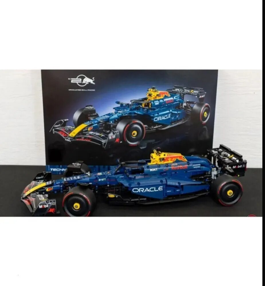 Конструктор пластиковый Автомобиль F1 Red Bull RB20, 1639 деталей, сборная модель