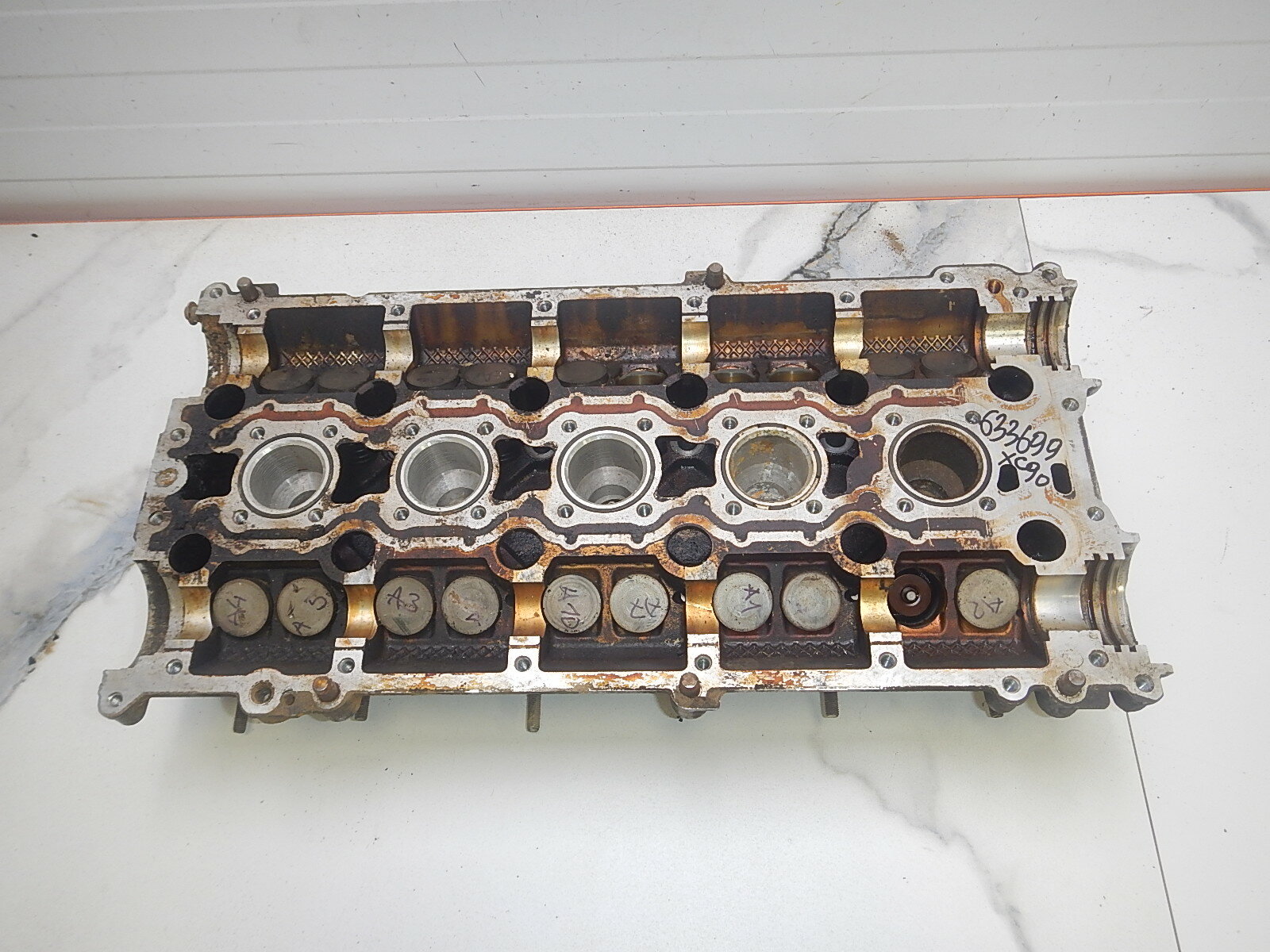 Б/У Головка блока цилиндров (ГБЦ), Volvo (Вольво)-XC90 (02-) VOLVO XC90 (02-) Ремонтный набор. 633699 VOLVO арт. 1001837