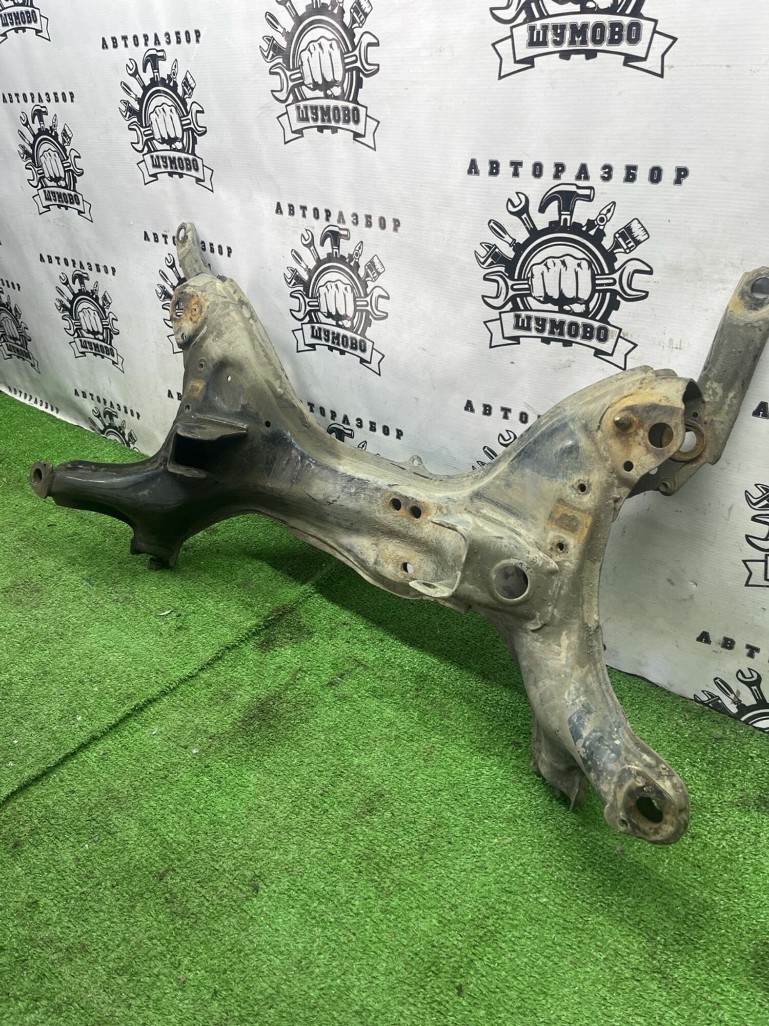 Подрамник передний Toyota Gaia 1998 с пробегом