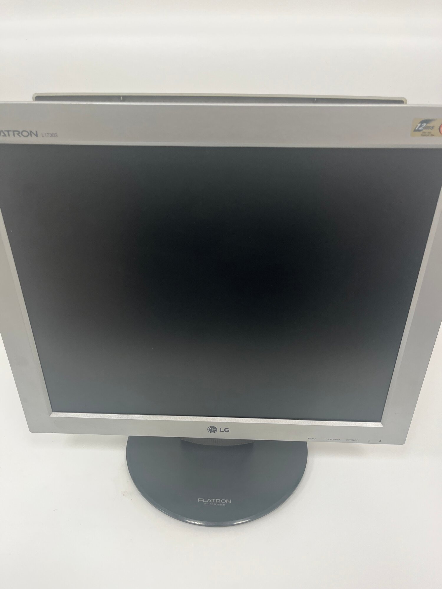 Монитор LG Flatron L1730SSQT 17", серый с разрешением 1280x1024