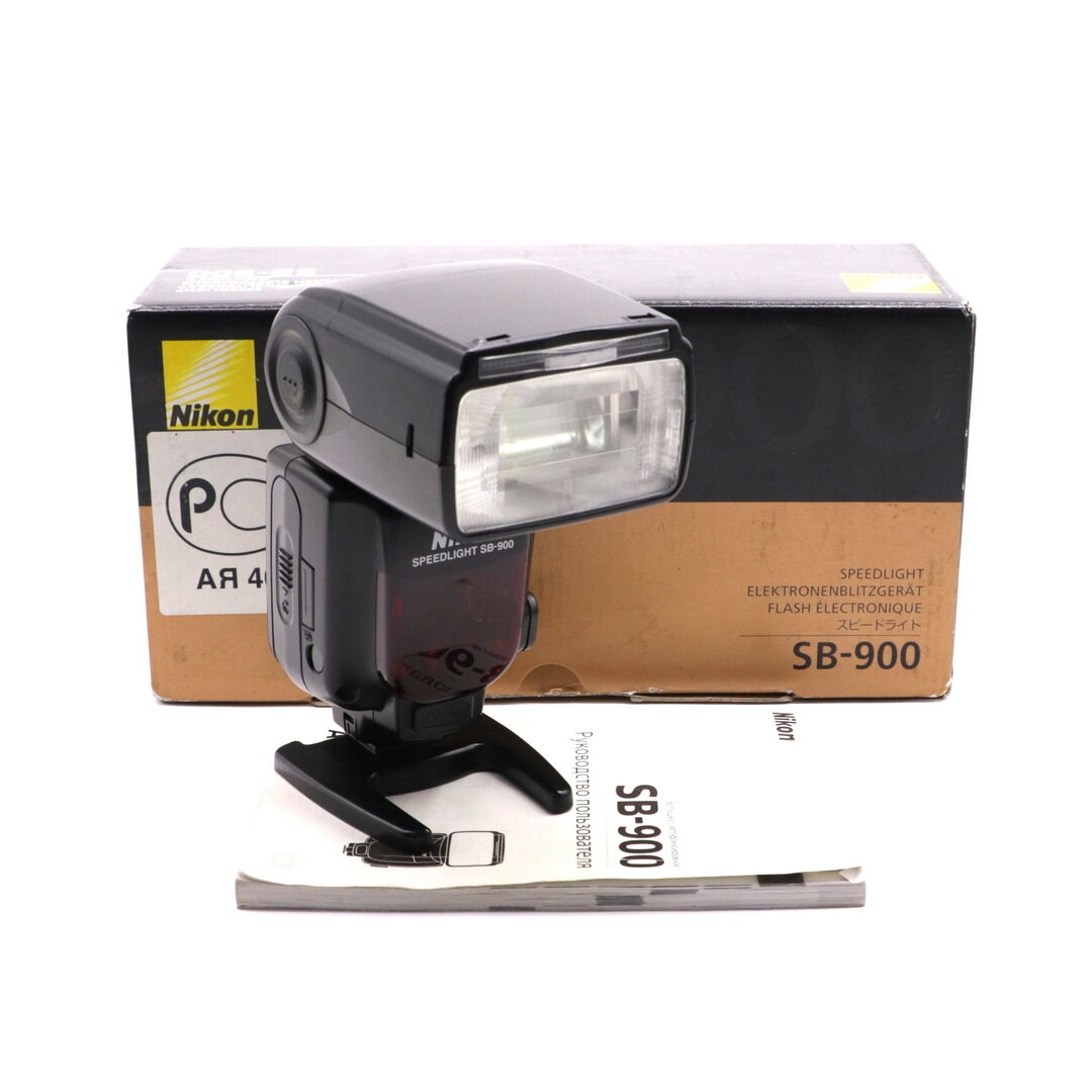 Фотовспышка Nikon Speedlight SB-900 в упаковке