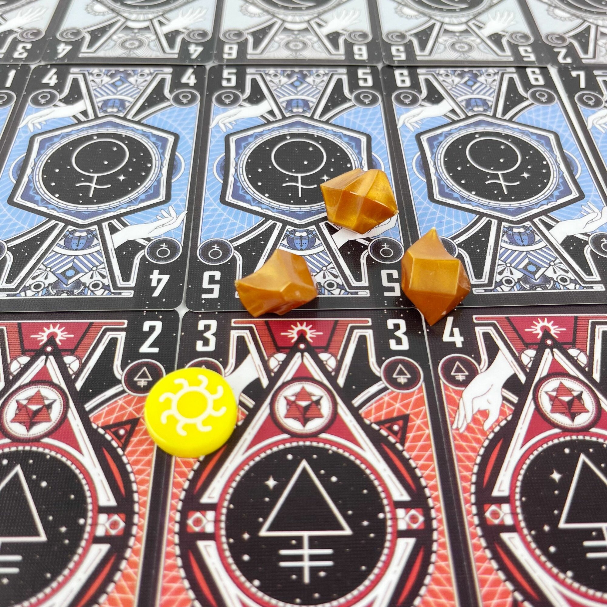 Настольная игра AURUM Тактическая карточная стратегия на тему алхимии Для семейного досуга