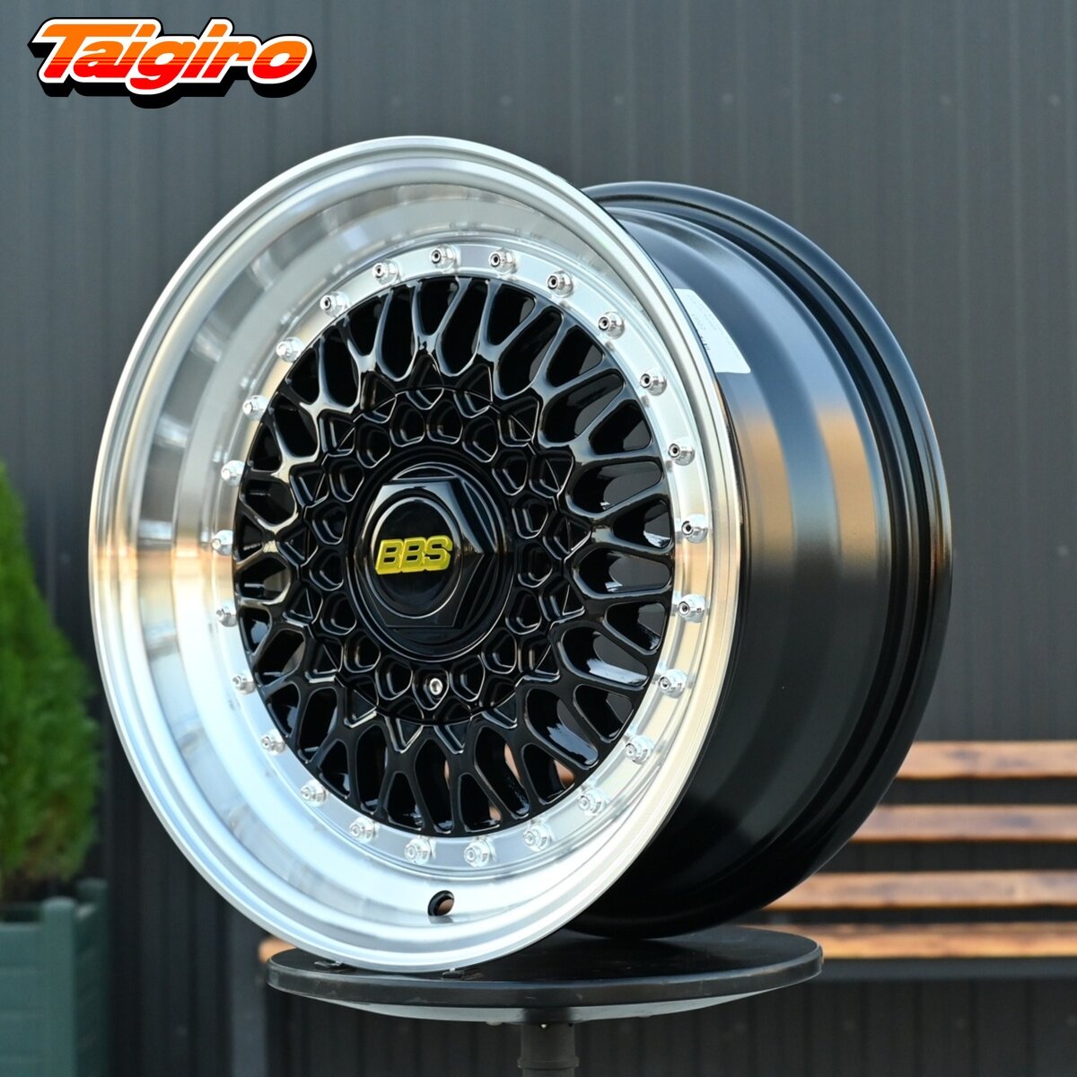 Комплект литых дисков R15 BBS RS Стиль 7.0J ET20 4*98/100 Черный (G022)