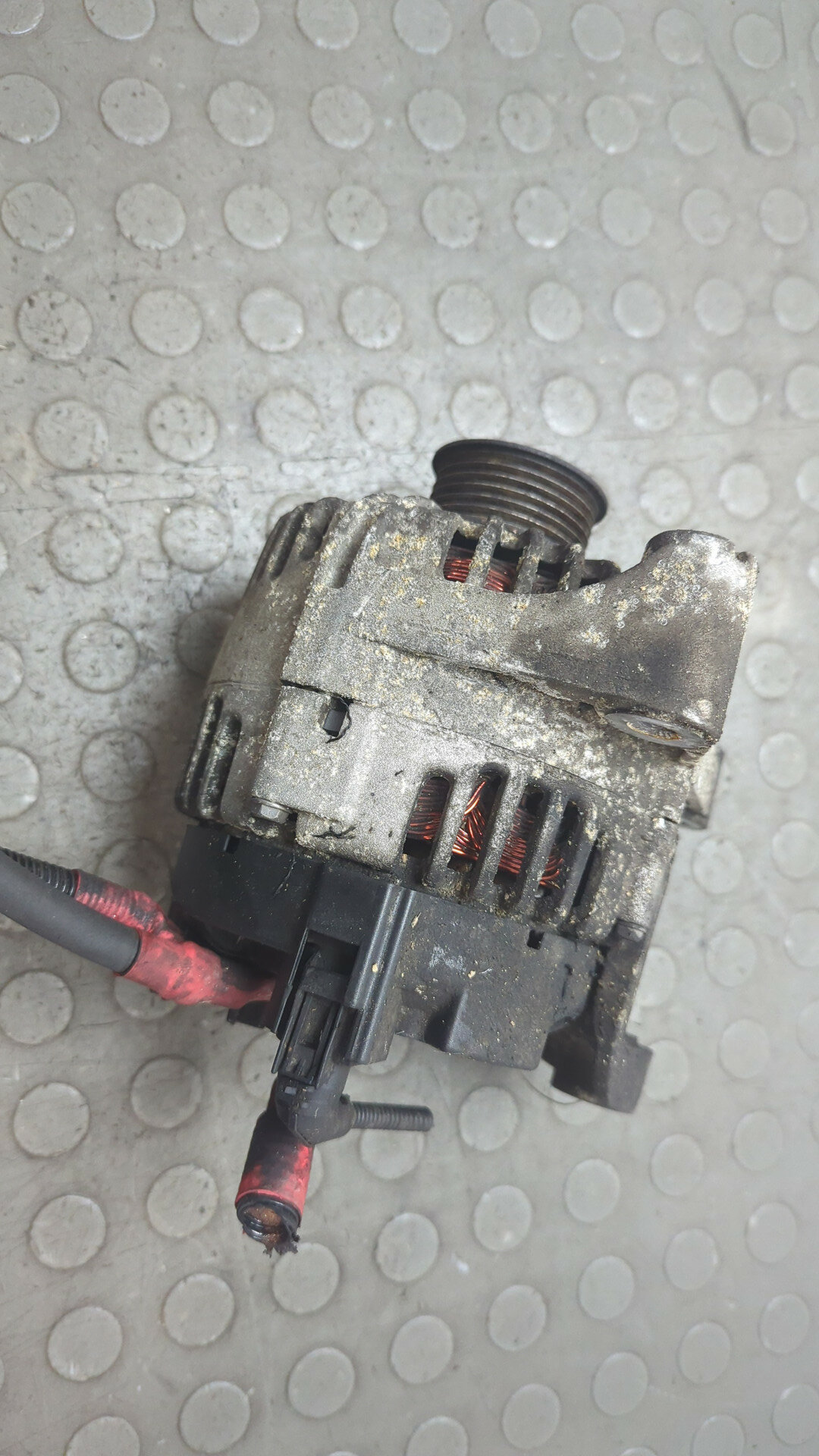 Генератор BMW 3 E46 Б/У