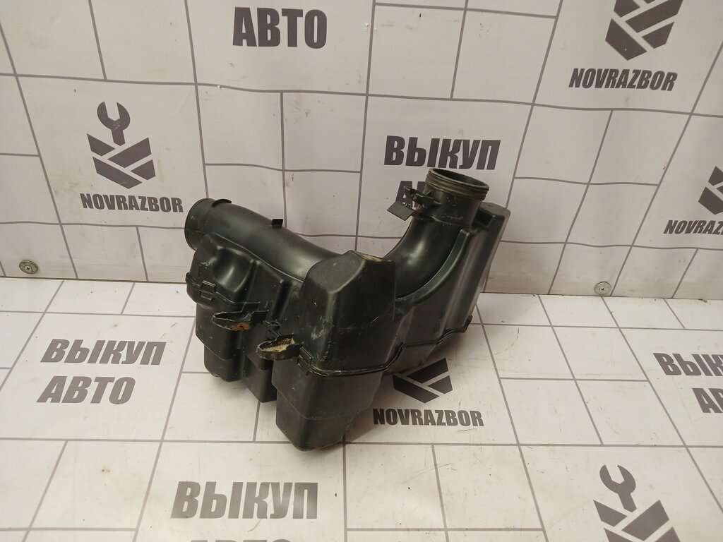 Резонатор воздушного фильтра Peugeot 307 2001-2008