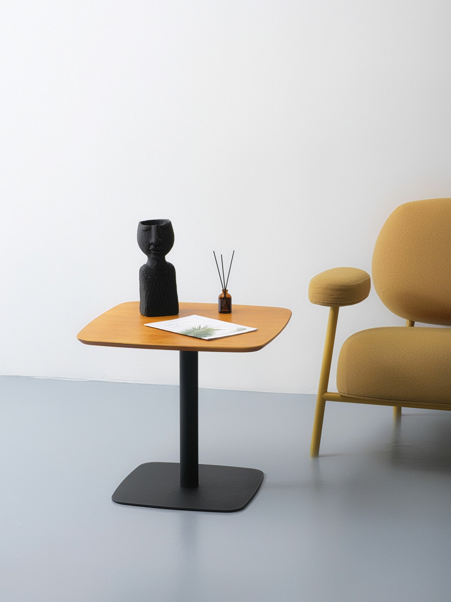 Барный стол "стоун", коричневый, березовая столешница, металлический каркас, высота 52 см, нагрузка до 60 кг