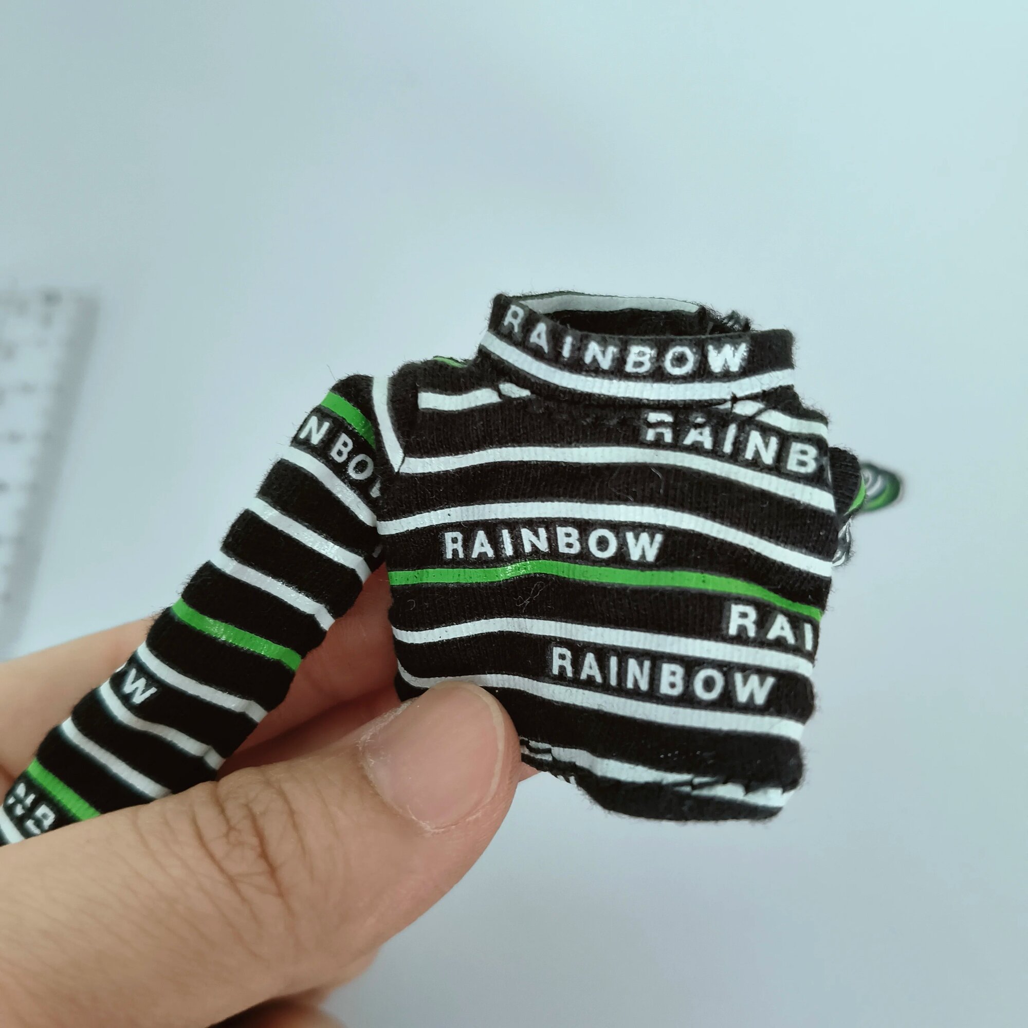 Одежда для кукол Rainbow High, желтая