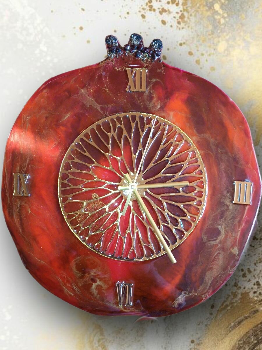 Часы настенные "Гранат". Ручная работа. Размер 35 см