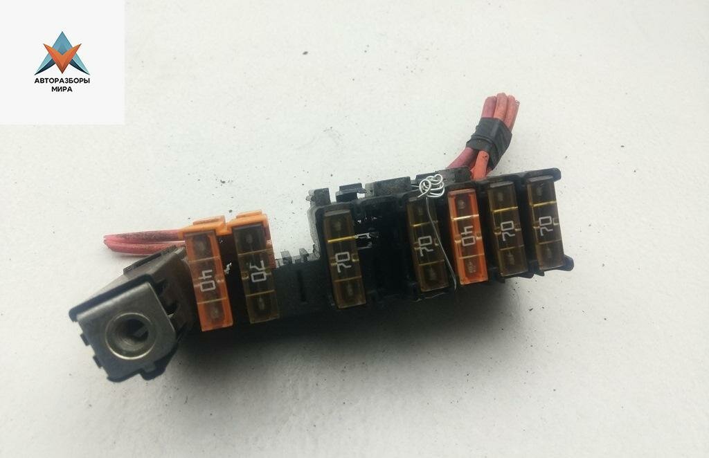 Блок предохранителей Renault Scenic 2 2004