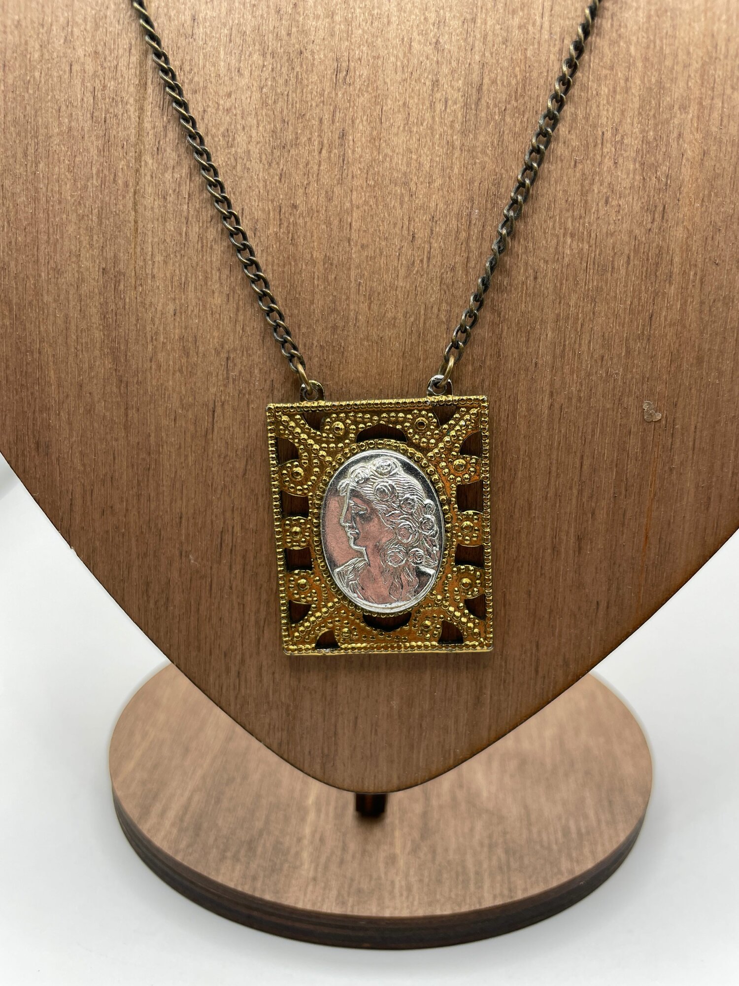 Винтажный кулон подвеска, камея.