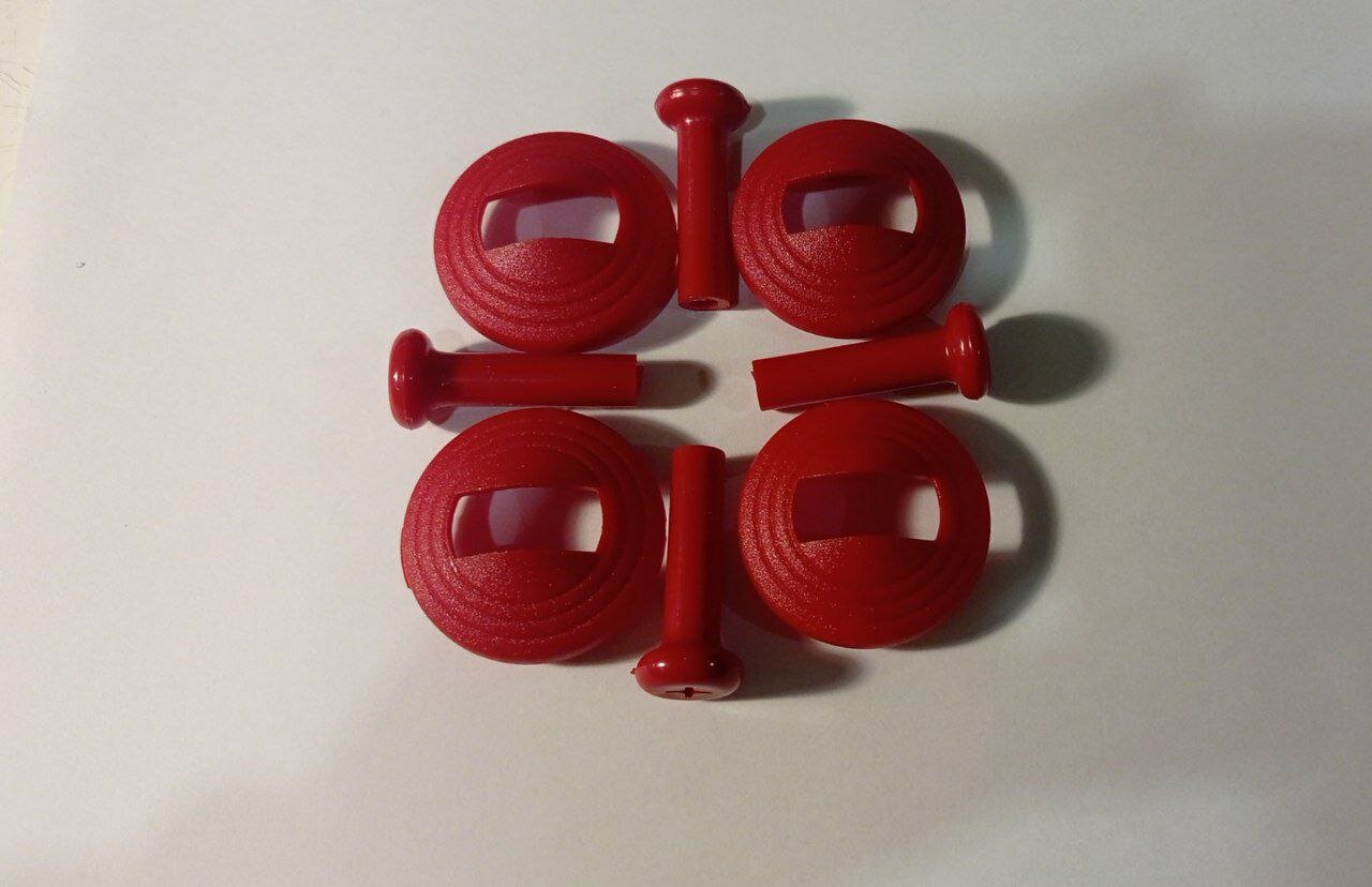 Набор кнопок замка двери и облицовок ручки двери внутрисалонных декоративных красного цвета ( комплект 8 шт. ) ВАЗ 21016205125 и ВАЗ 21011620519702 для ВАЗ 2101 , 2102 , 2103 и 2106 .