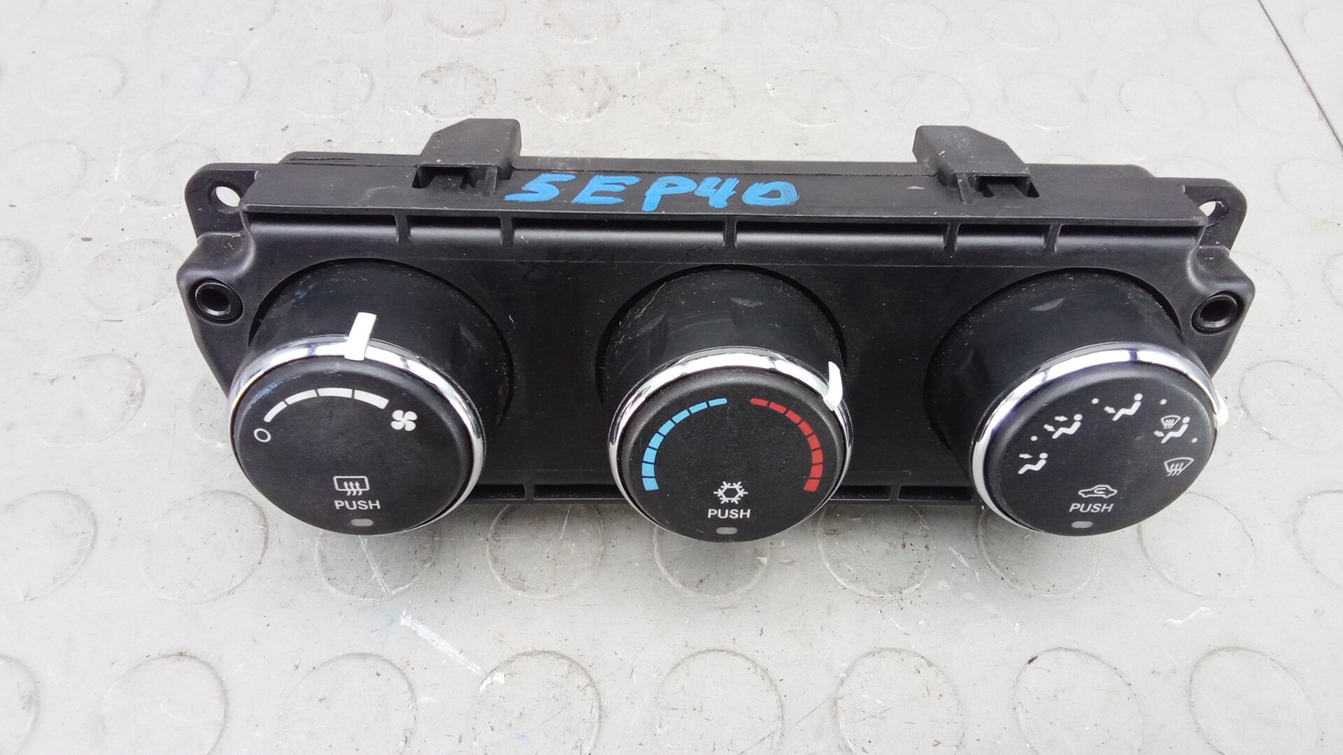 Блок управления печки и климат-контроля DODGE NITRO