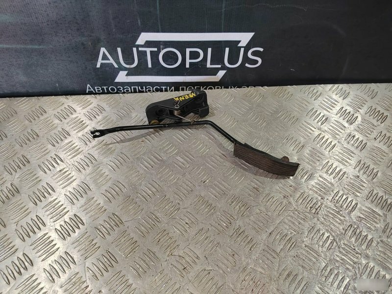 Педаль газа