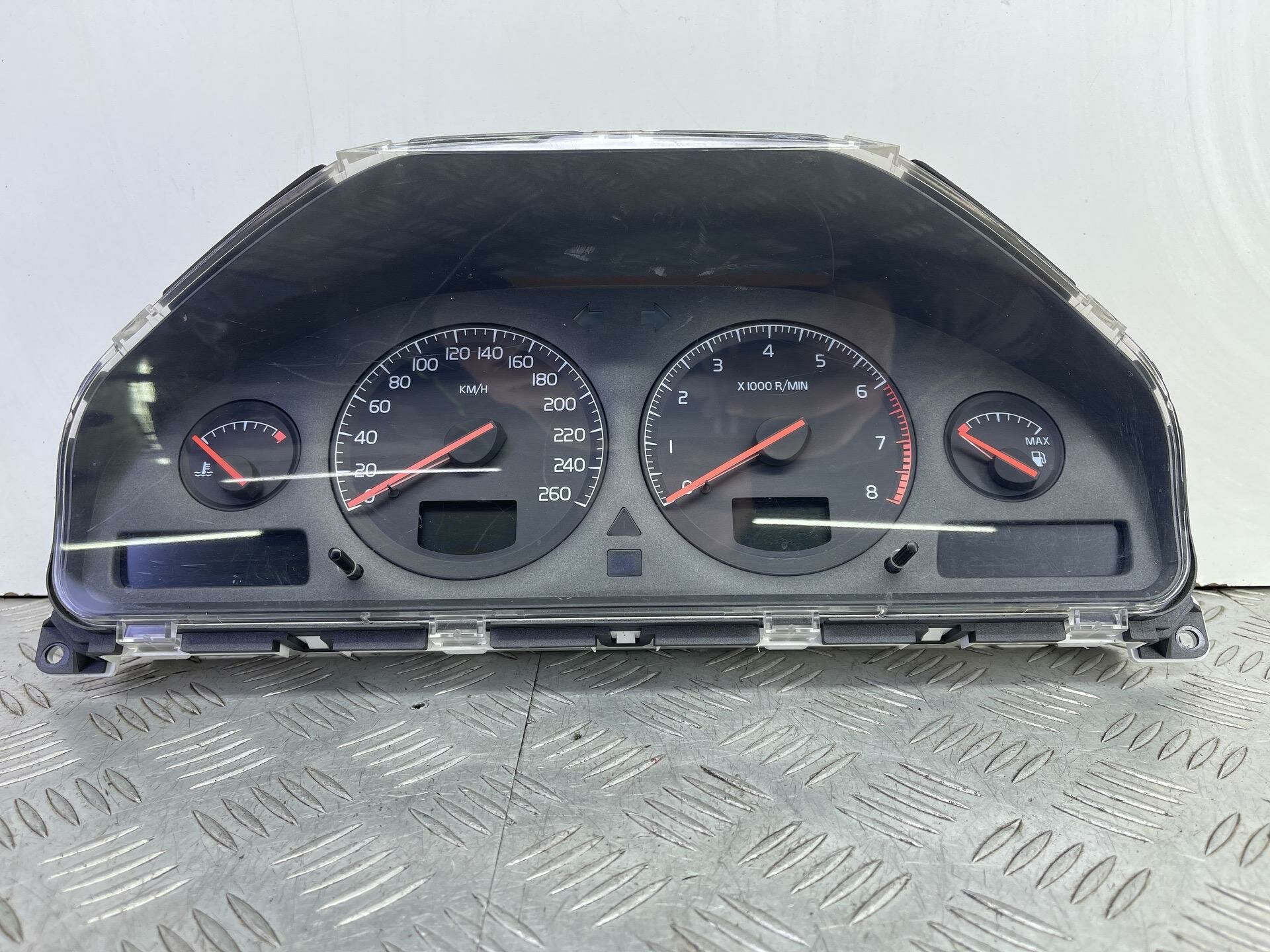 Панель приборов (щиток) Volvo V70 2 2001 9499668