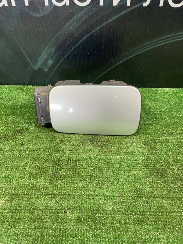 Лючок бензобака