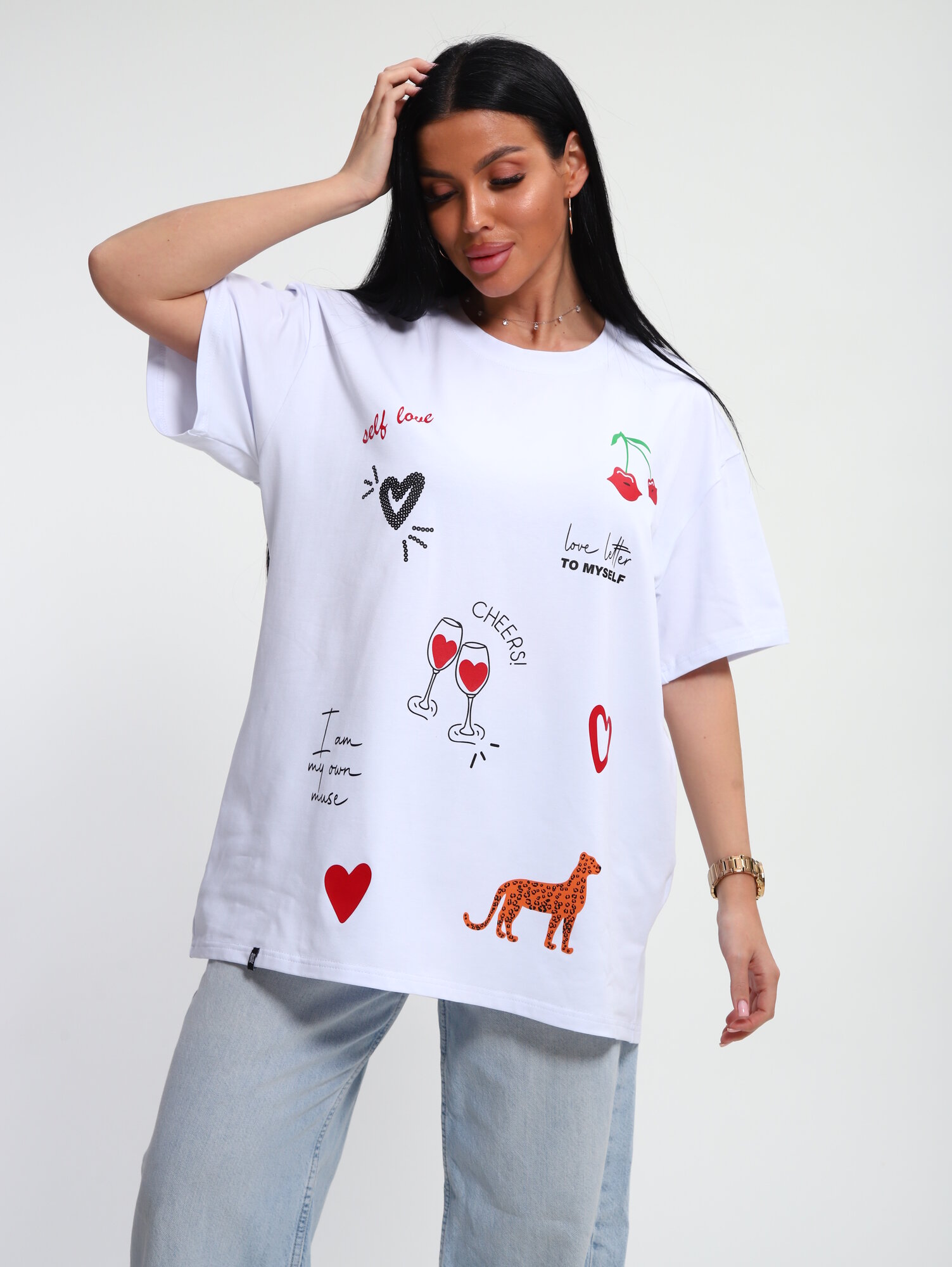 Футболка удлиненная базовая спортивная летняя женская футболка большого размера с принтом