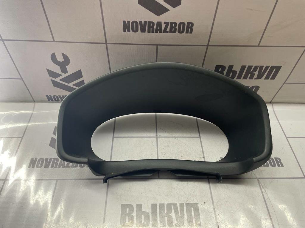 Накладка (кузов внутри) Renault Logan 2 14-18