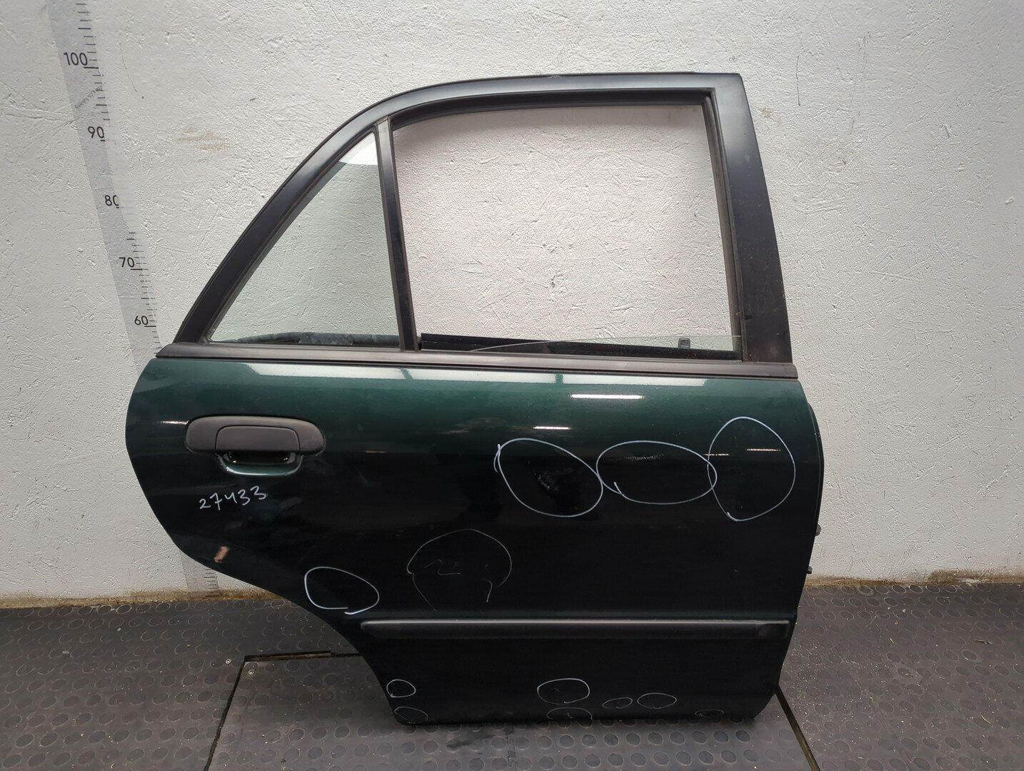 Дверь боковая (легковая) правая задняя Mazda 323 (BJ) Б/У
