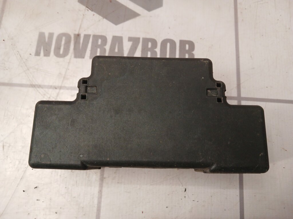 Крышка блока предохранителей Opel Astra H / Family 2004 >