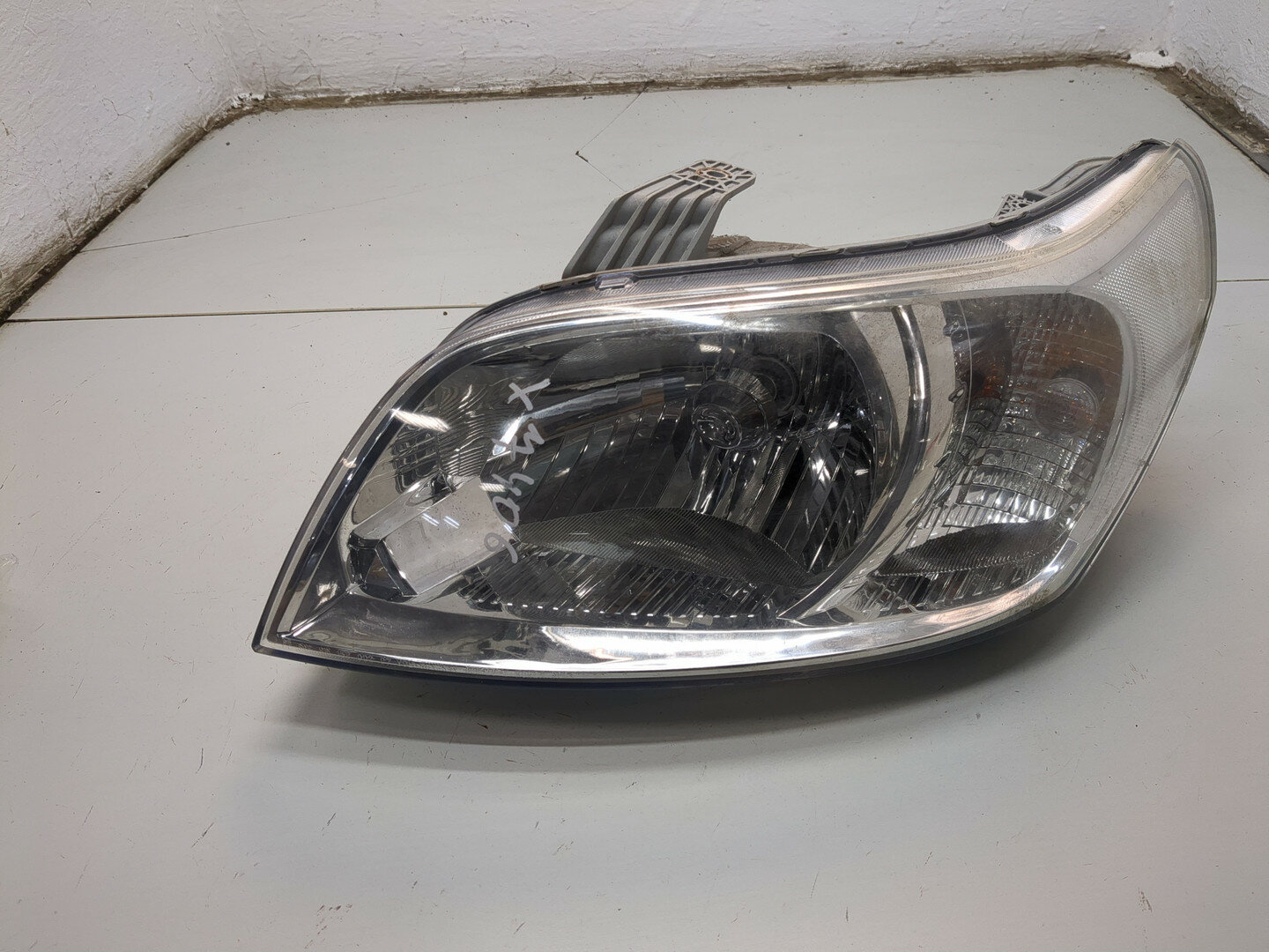 Фара (передняя) левая Chevrolet Aveo (T250 / 255) Б/У