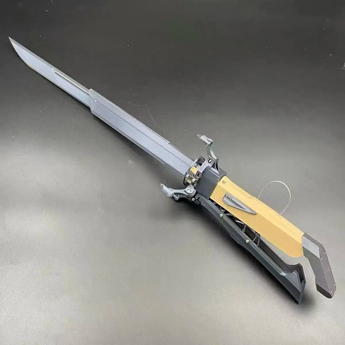 Трехсекционное лезвие Корво из Dishonored — функциональный реквизит для косплея, Хэллоуина и коллекционирования