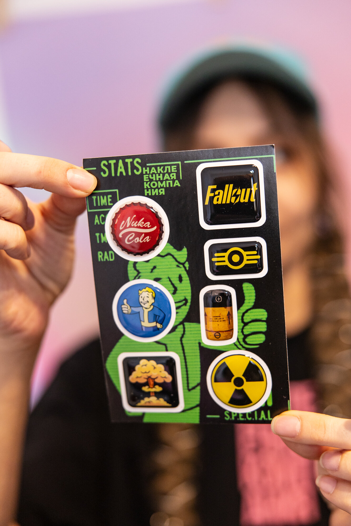 Фоллаут наклейки , пип-бой . Сткер пак с объемными наклейками 3D на гаджет , смартфон . 7 шт наклеек.