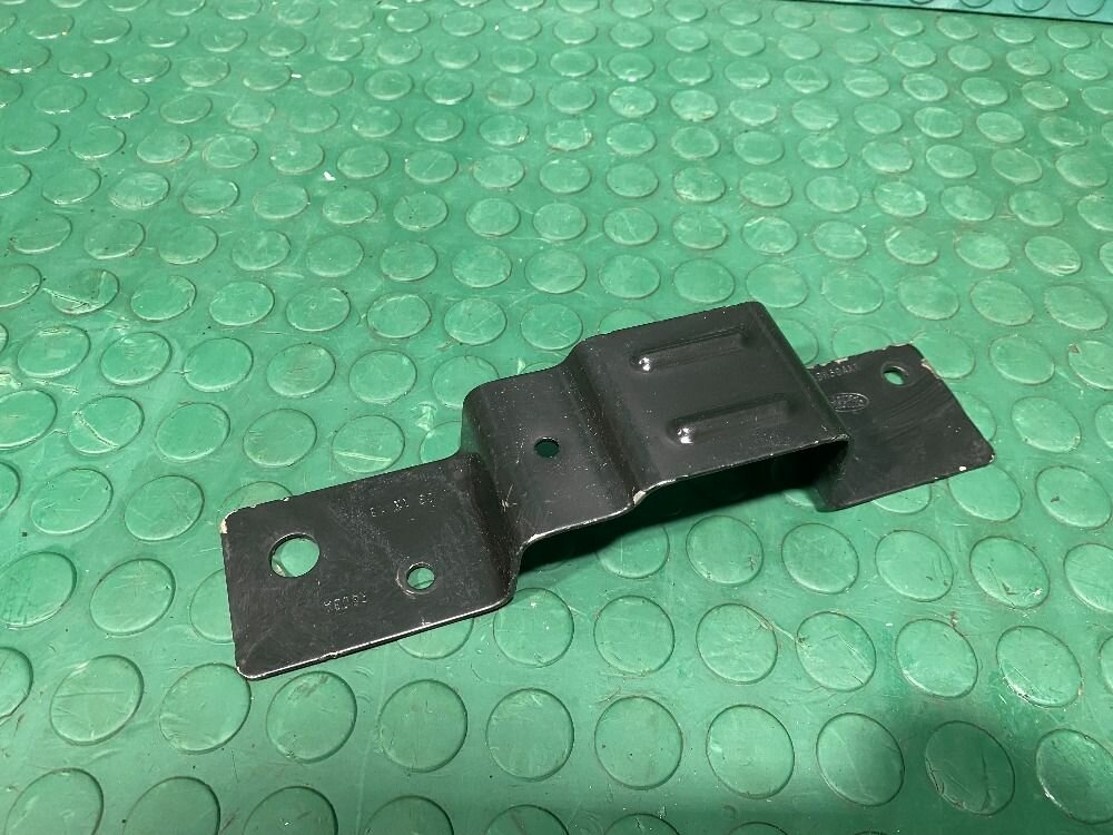 Кронштейн топливной магистрали Land Rover Range Rover Sport II рестайлинг (2017—2022) HPLA9H304AA