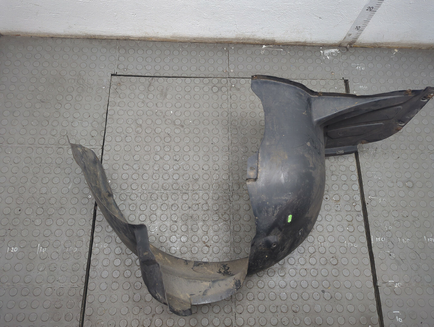 Защита арок (подкрылок) правая передняя Skoda Fabia Б/У