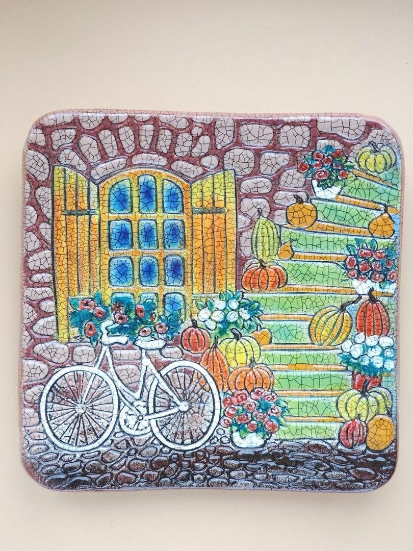 Бургундия. Тарелка, панно, изразец, настенный декор, плакетка, украшение настенное интерьерное. Ярославская майолика. Керамика ручной работы. Сделано в России.