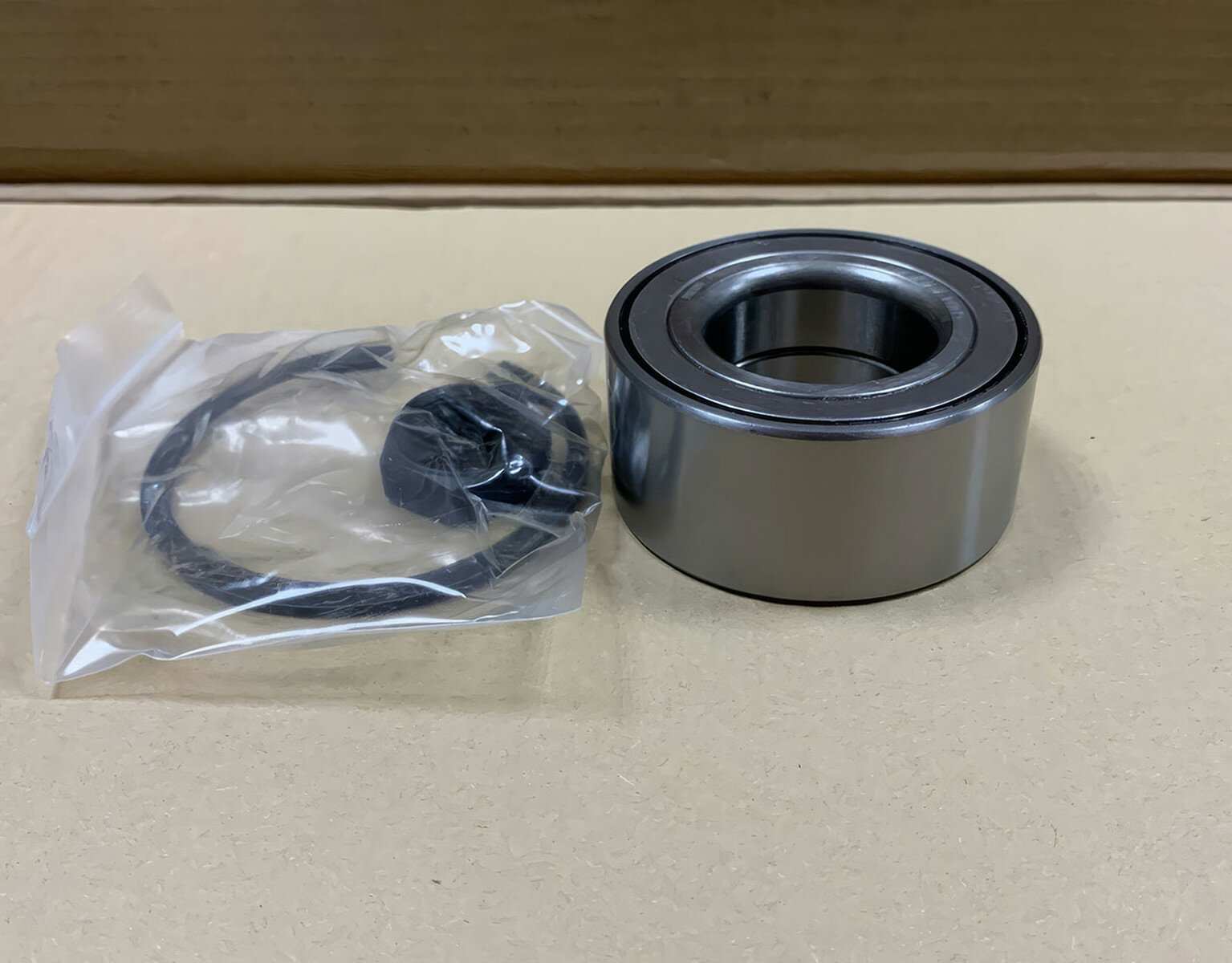 Подшипник ступицы передний Audi 100 C3 (82 мм) (Patron)