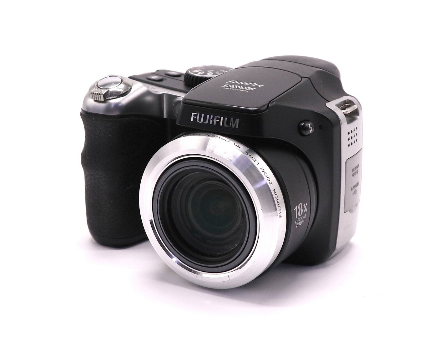 Компактный фотоаппарат Fujifilm Finepix S8000fd