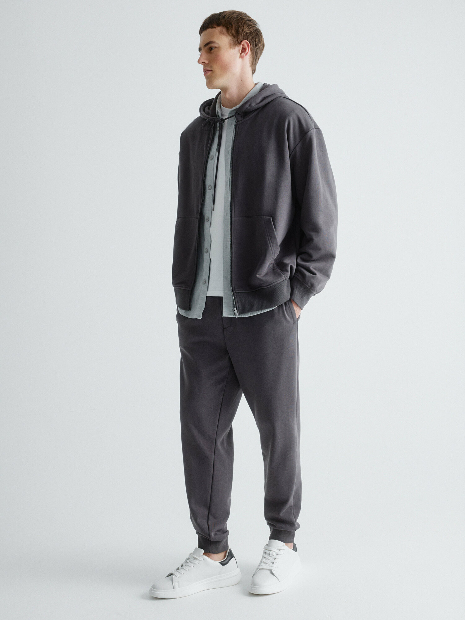 Брюки джоггеры