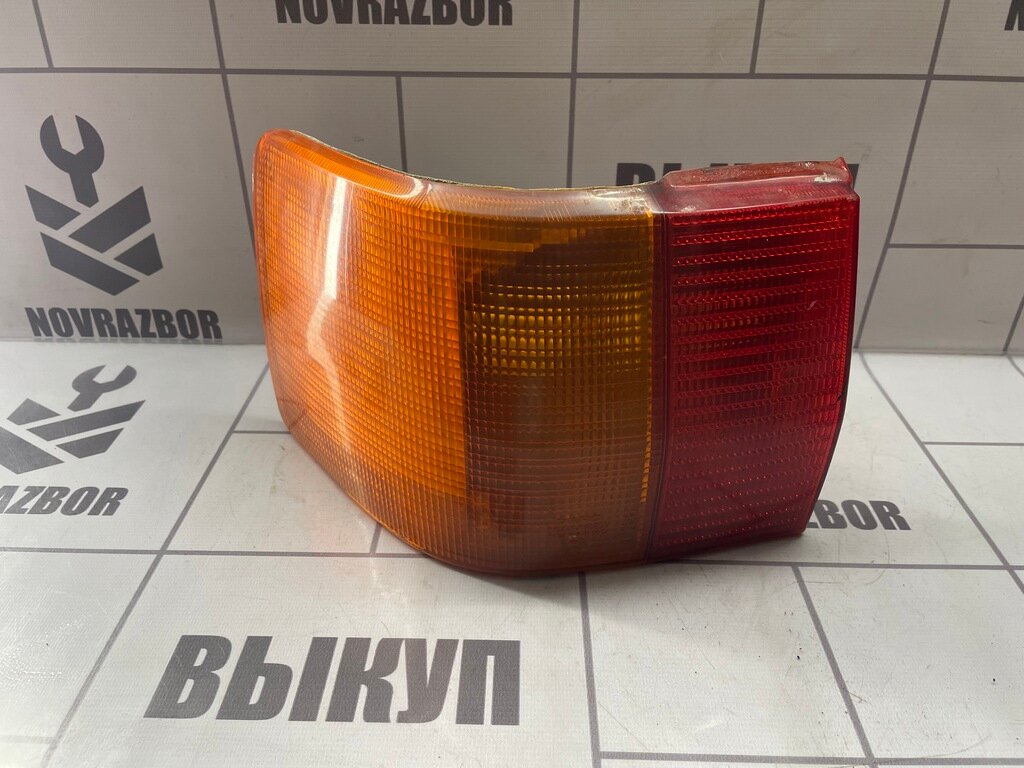 Фонарь задний наружный левый Audi 80 90 B3 86-91