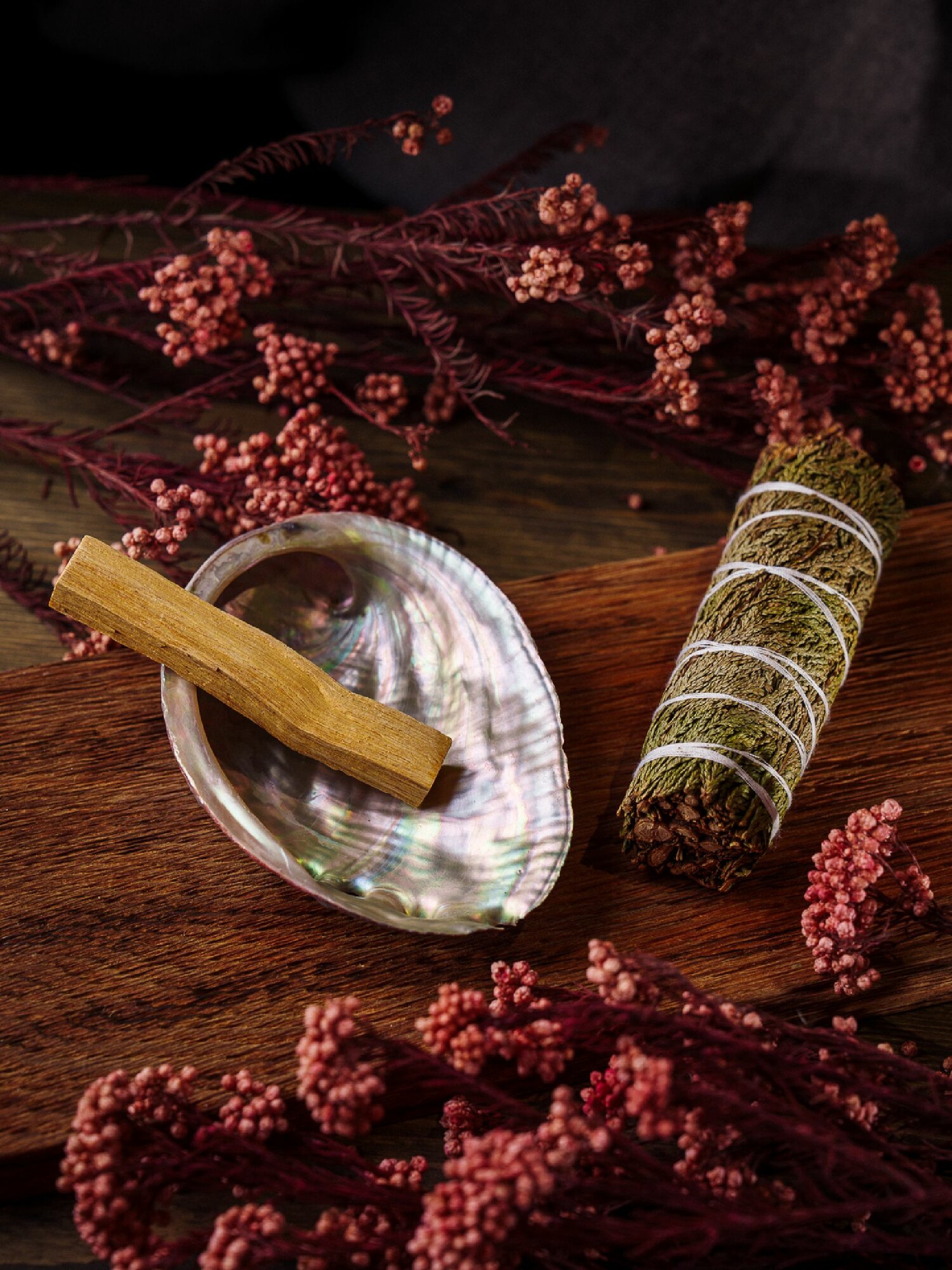 Набор благовоний для окуривания и медитаций. Скрутка Кедр. Пало Санто. Раковина Абалон.