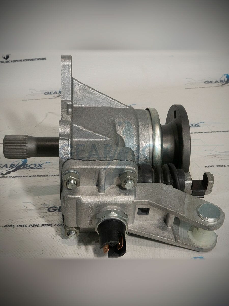 Передняя крышка раздатки 21213 с отключением переднего моста (ОПМ) для ВАЗ Нива и Легенд (В сборе) под двухрядный подшипник