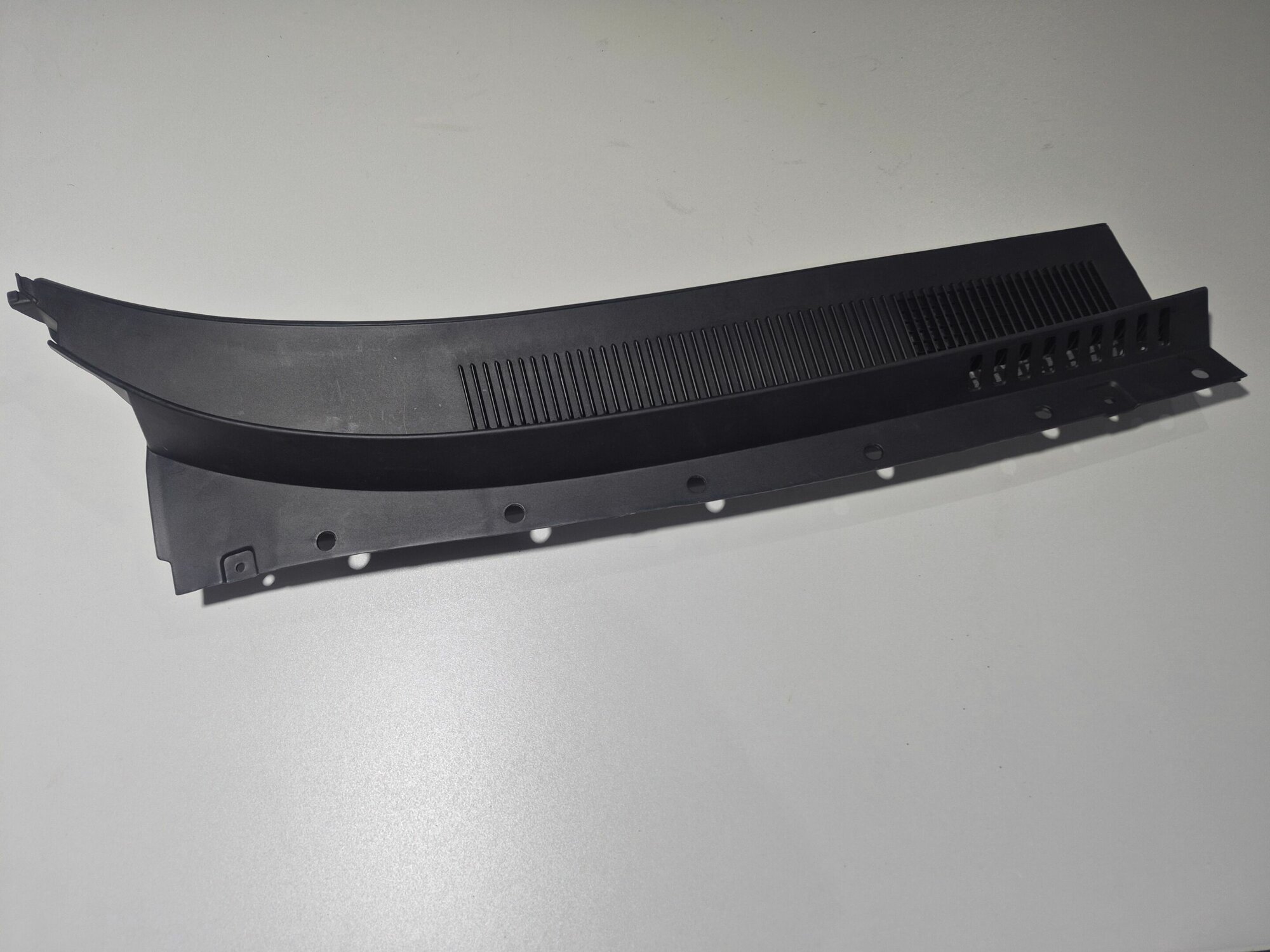 Накладка жабо правая JAC Tagaz C10 [1.3 16V 5MT седан] 5206104U1010Z