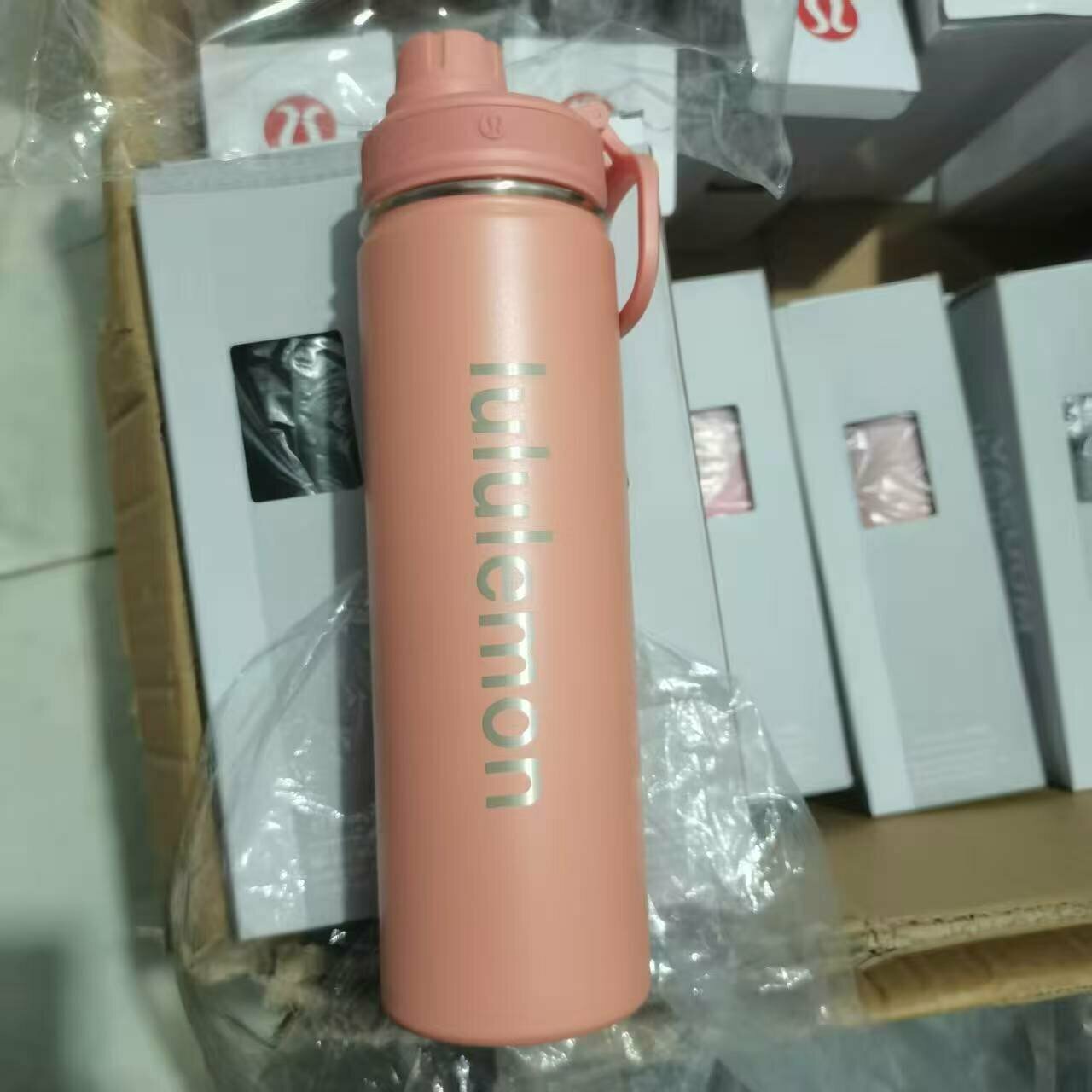 LululemonBack to Life Бутылка для спортивной воды 710 мл