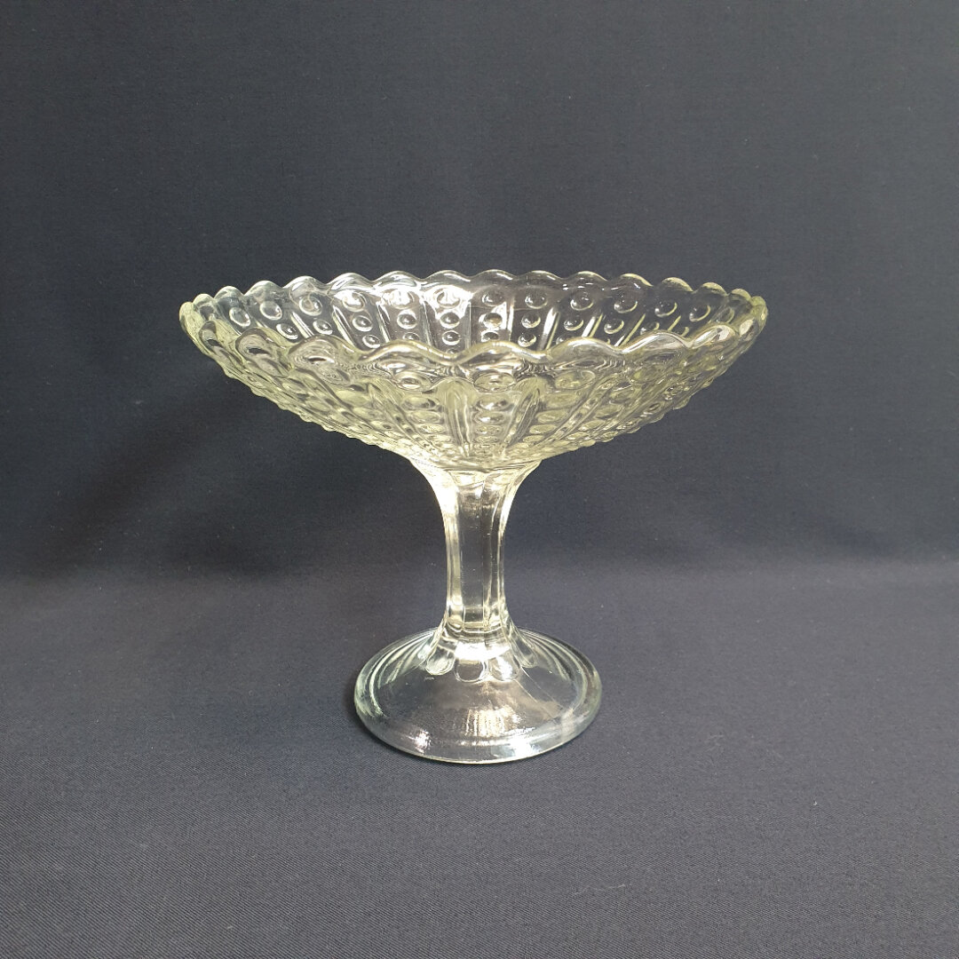 Ваза-фруктовница на ножке, высота 17 см, стекло, винтаж СССР