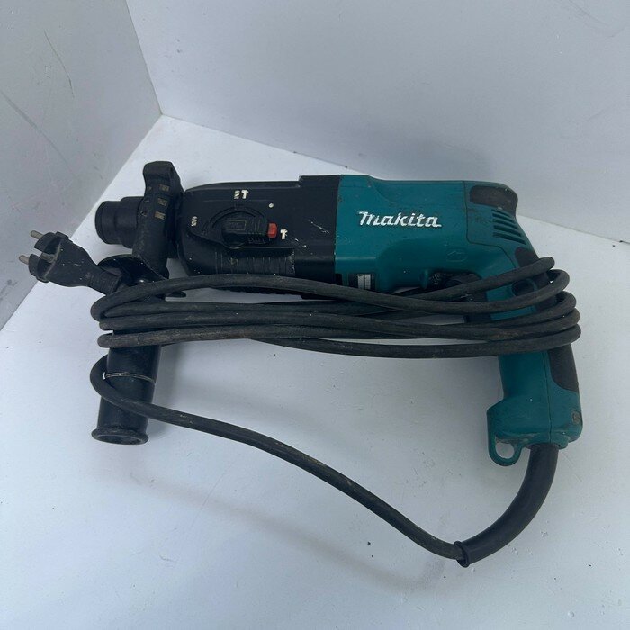 Перфоратор Makita HR2450