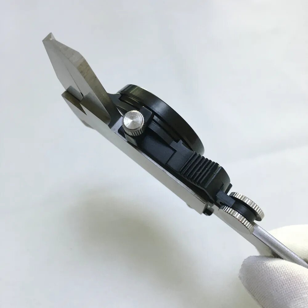 Штангенциркуль MITUTOYO 505-671 (Япония) с круговой шкалой 0-150 мм для измерения размеров деталей — фото 1